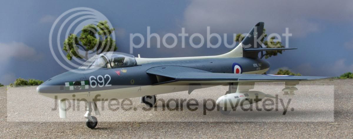 Hunter PR11 - Revell/ Aeroclub/ FAA Models - 1/72 - Ready for ...