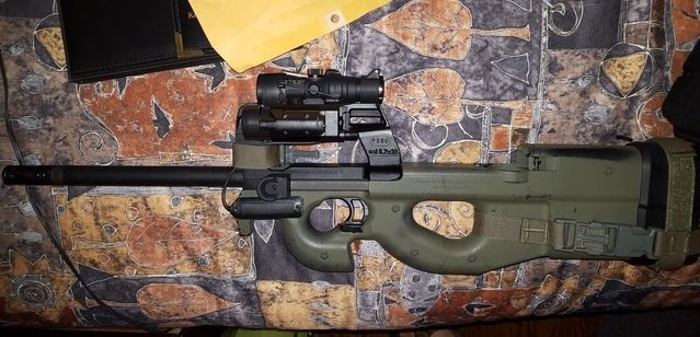 New Old Glasses, Compact ACOG on the PS90 | FN Herstal Firearms
